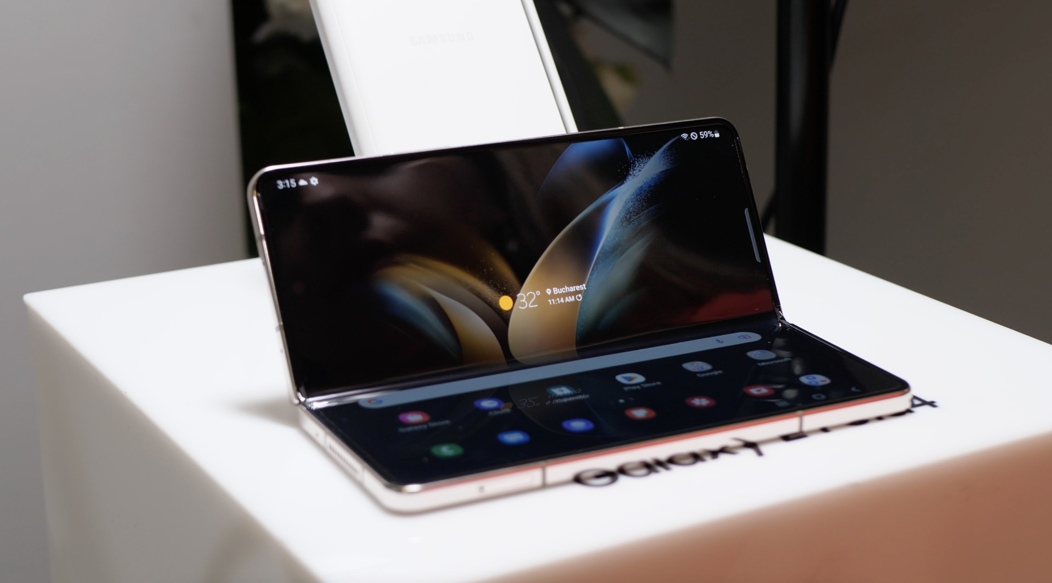 Samsung Galaxy Fold 4 - un pliabil pentru multitasking și ...